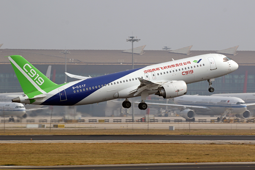 Китайският лидер Трябва да постигнем повече пробиви в производство на високотехнологично оборудване