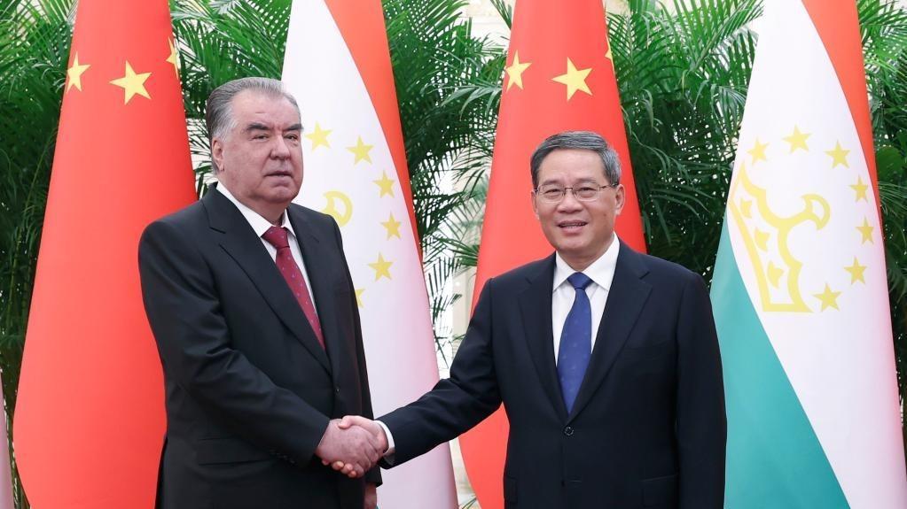 Li Qiang trifft Tadschikistans Präsident Emomalij Rahmon