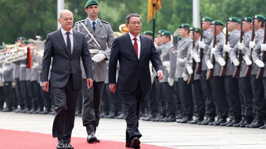 Li Qiang trifft Olaf Scholz