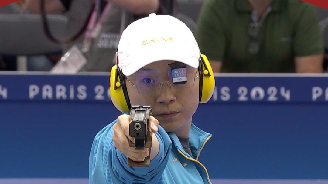 Li Yuehong gewinnt Olympia-Gold in 25-Meter-Pistole-Schnellschießen der ...