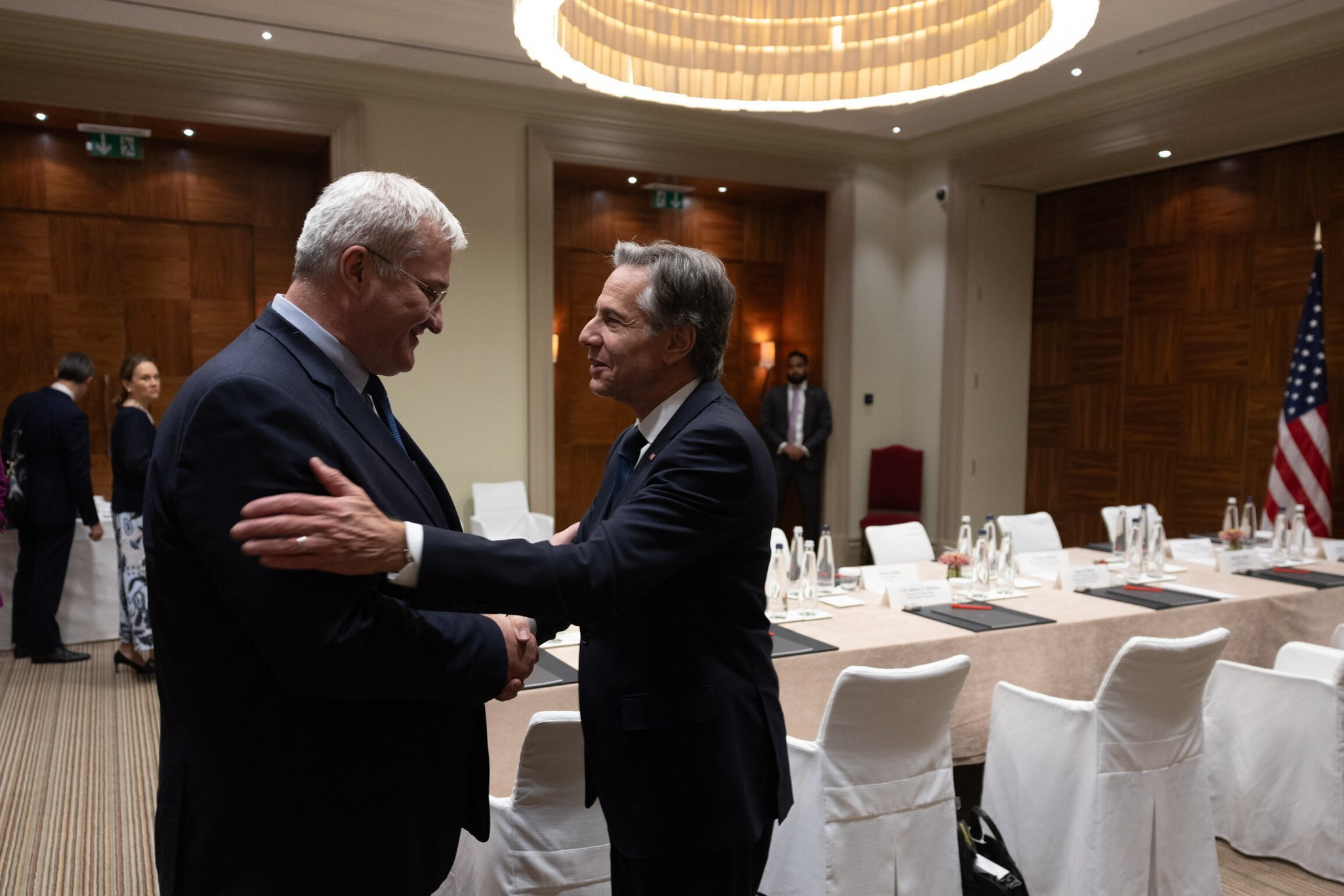 Az ukrán külügyminiszter Brüsszelben tárgyalt az amerikai ...